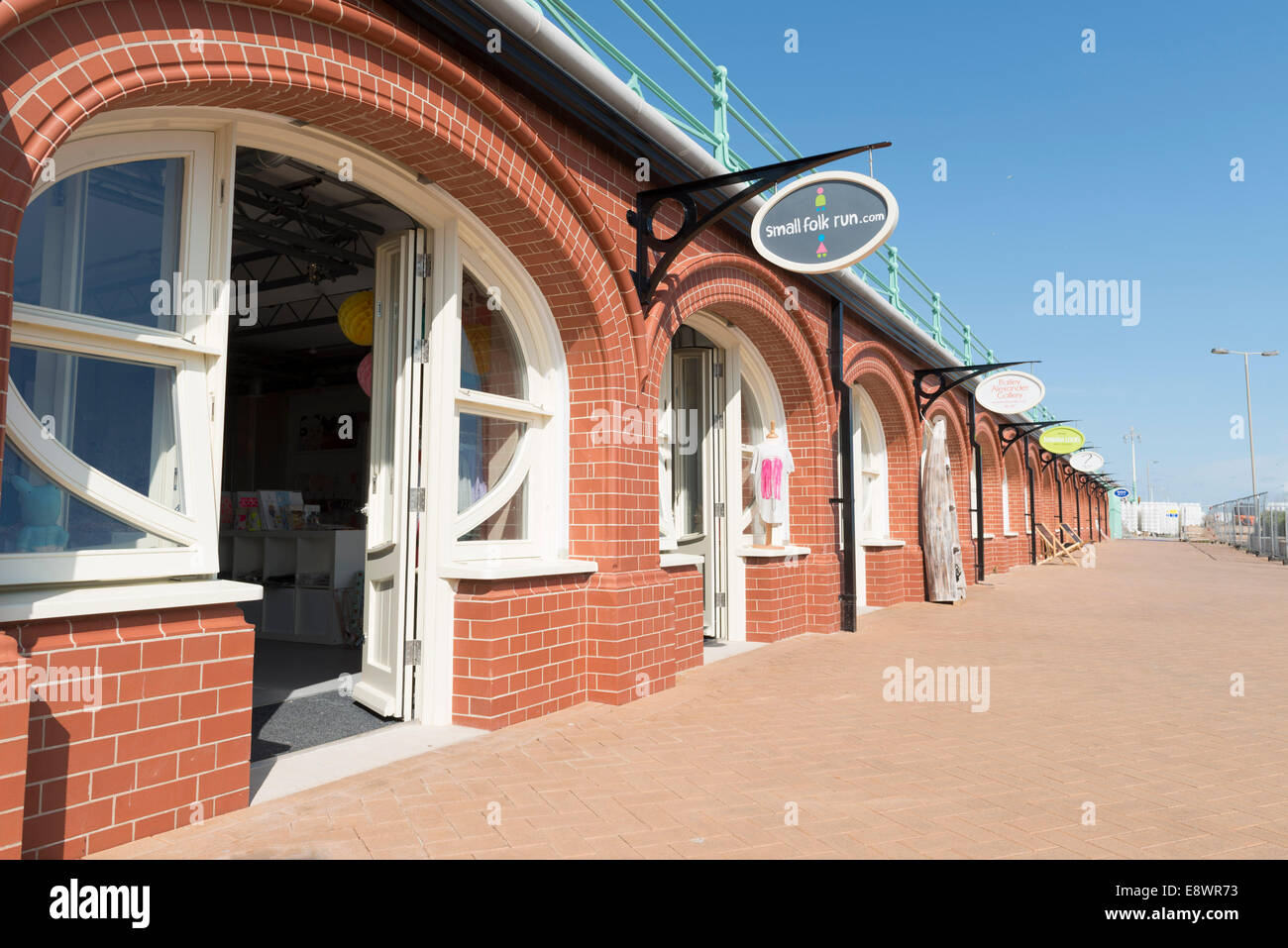 Travel / tourist images of Brighton and Hove, sussex, england, sea ...