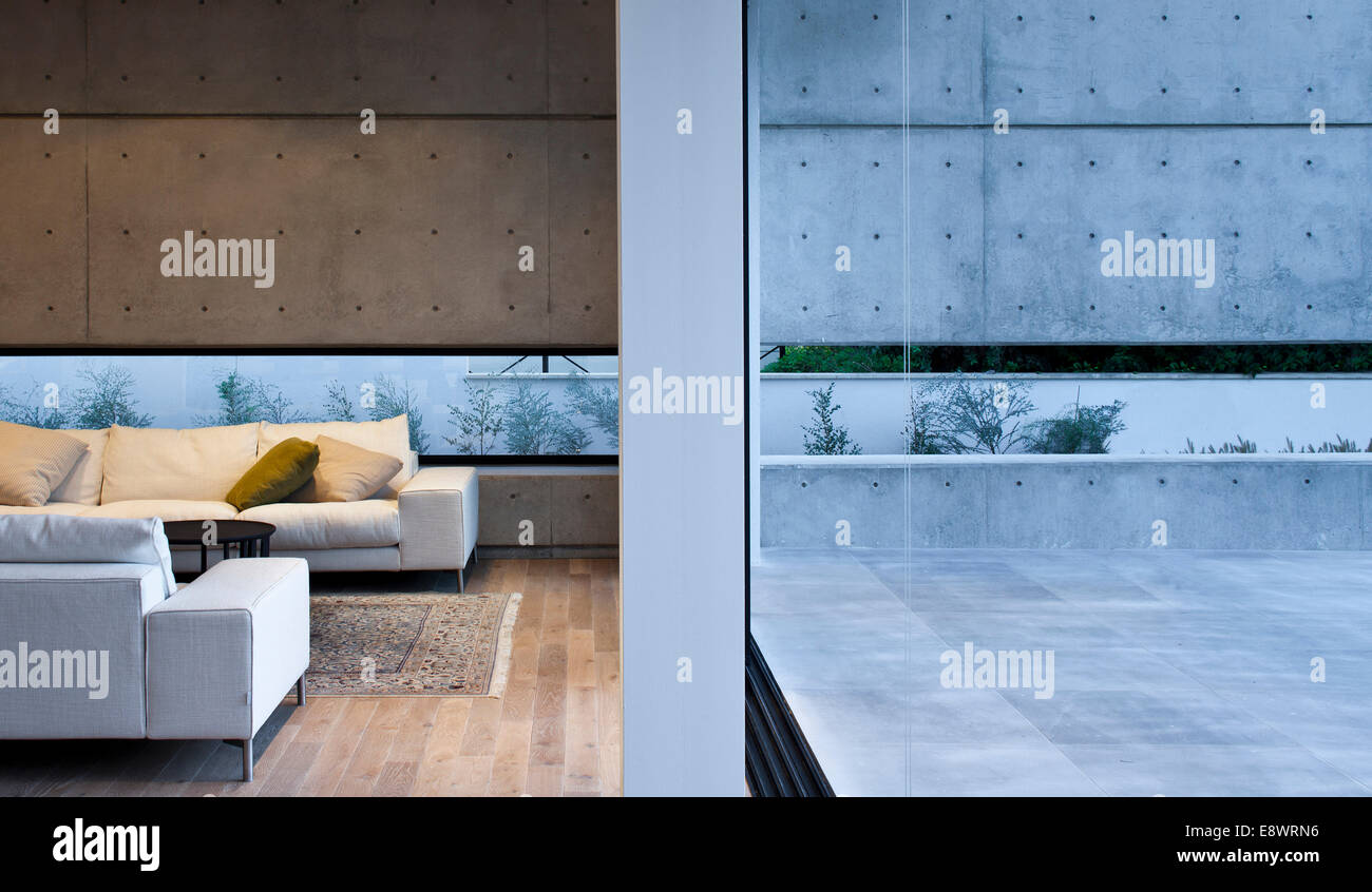 Middle east villa interior hi-res stock photography and images - Alamy