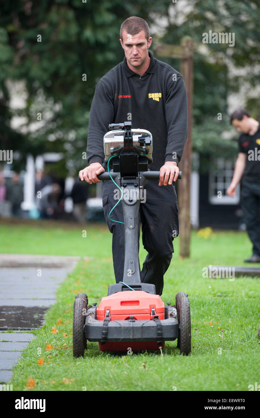Richard iii the king in the car park hi-res stock photography and ...