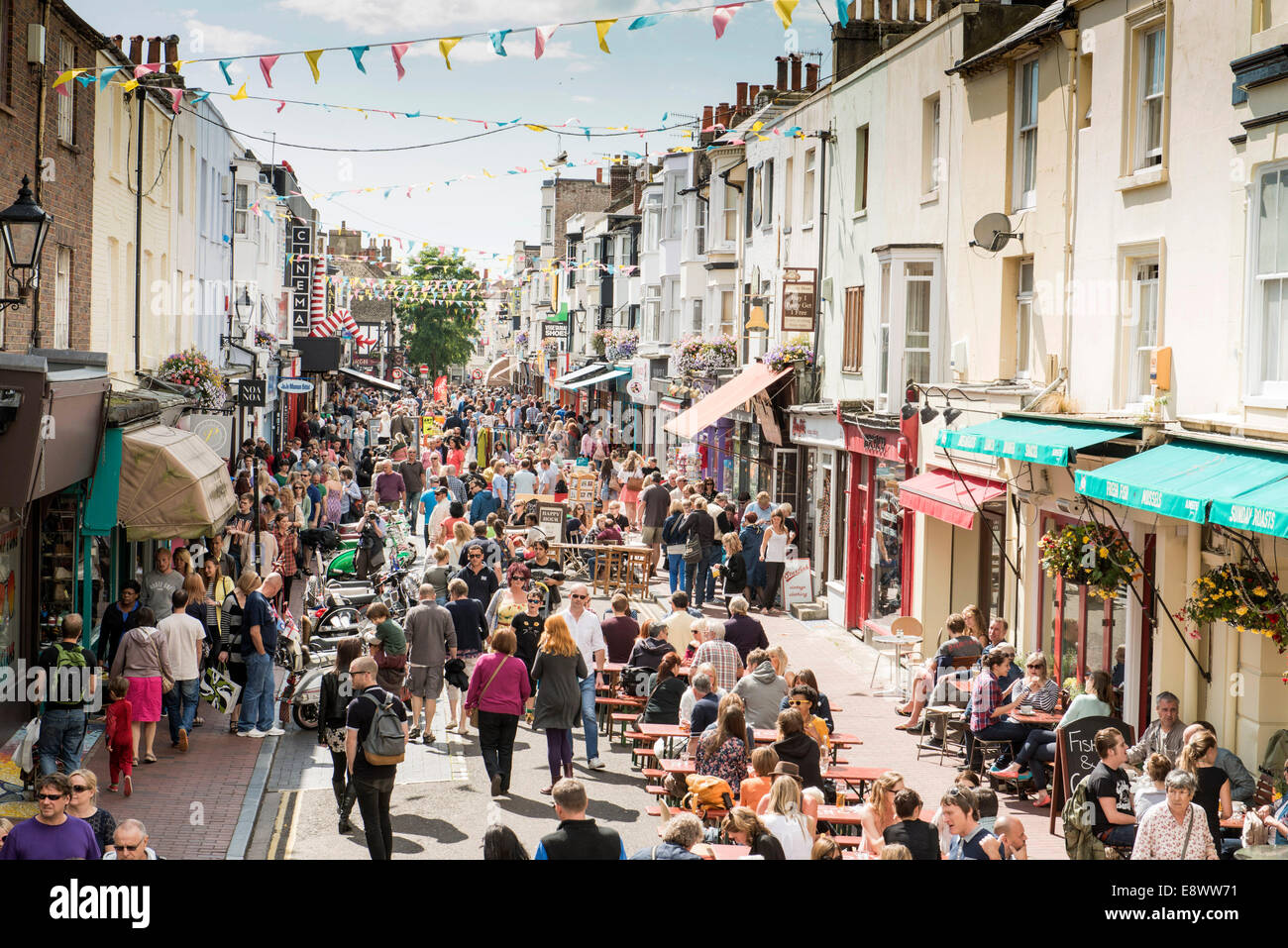 Brighton pavilion tea hi-res stock photography and images - Alamy