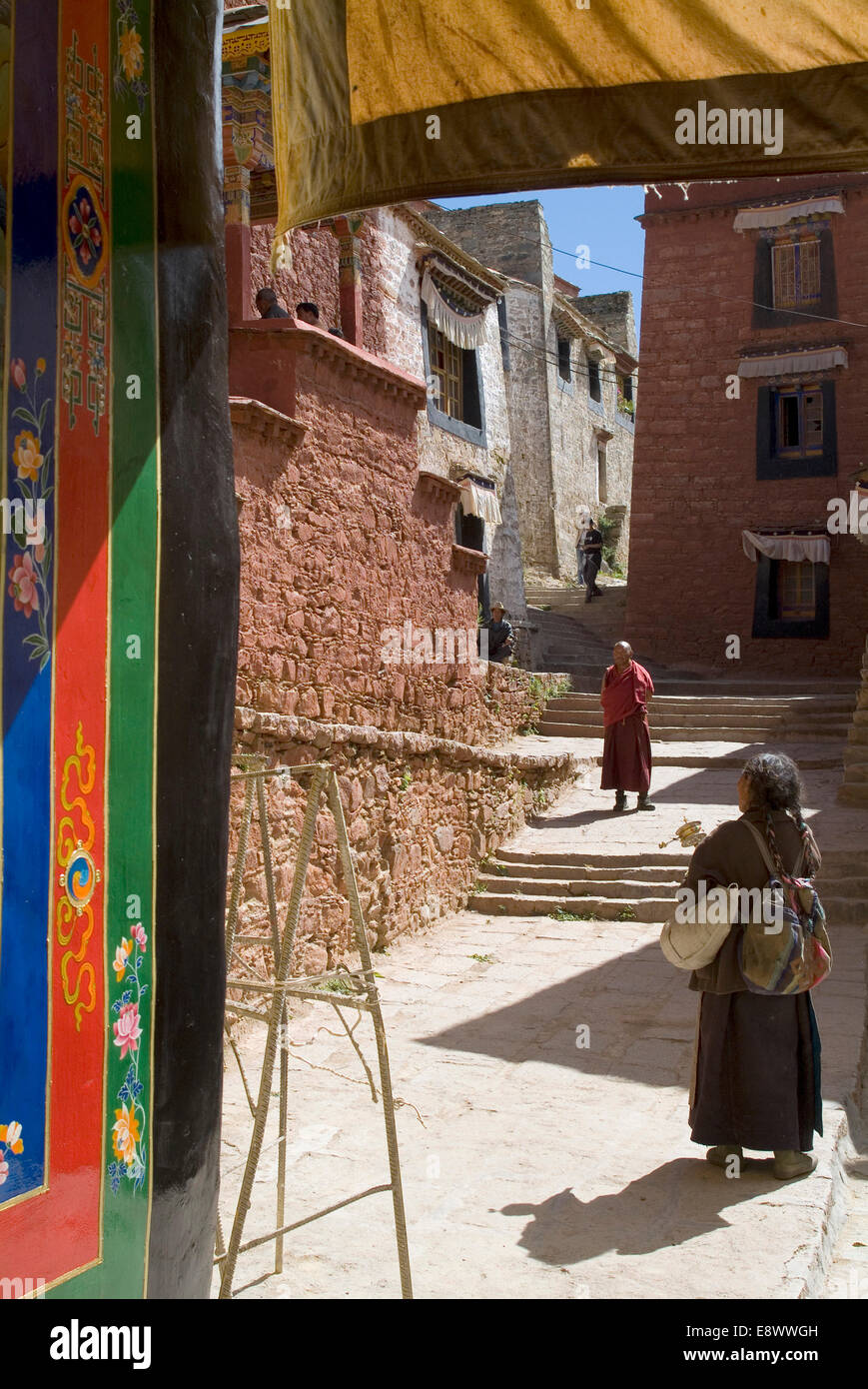 Ganden tripa hi-res stock photography and images - Alamy