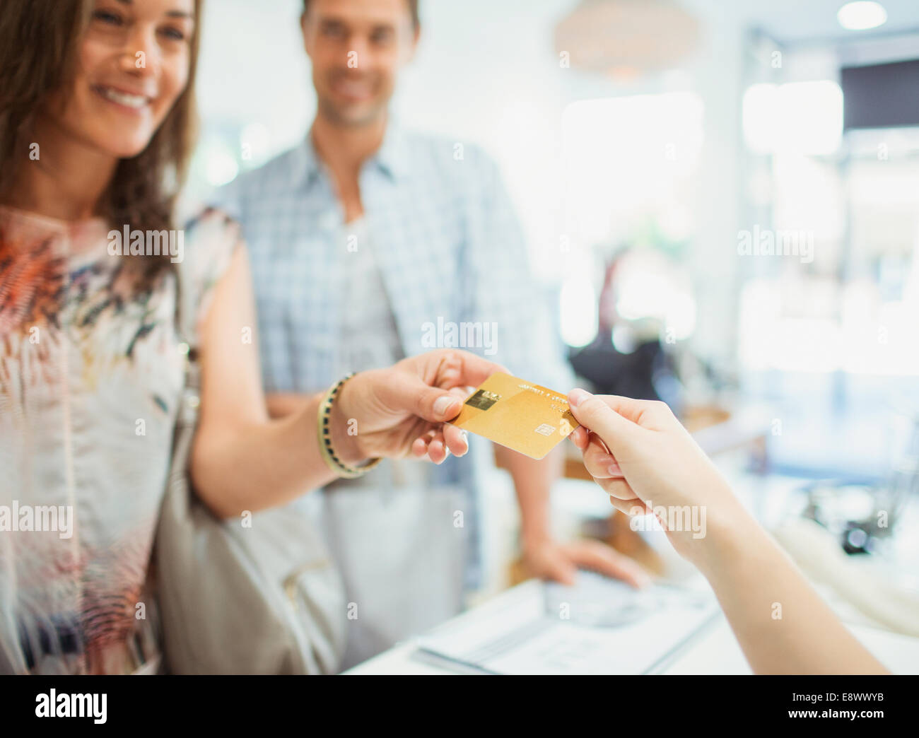 Paying with card hi-res stock photography and images - Alamy