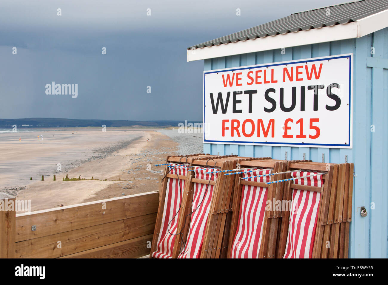 Empty suits hi-res stock photography and images - Alamy