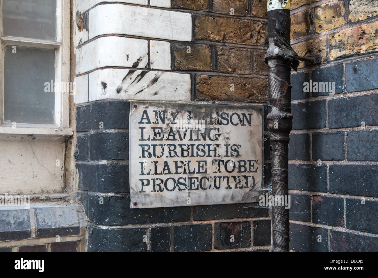 City recycling hi-res stock photography and images - Alamy