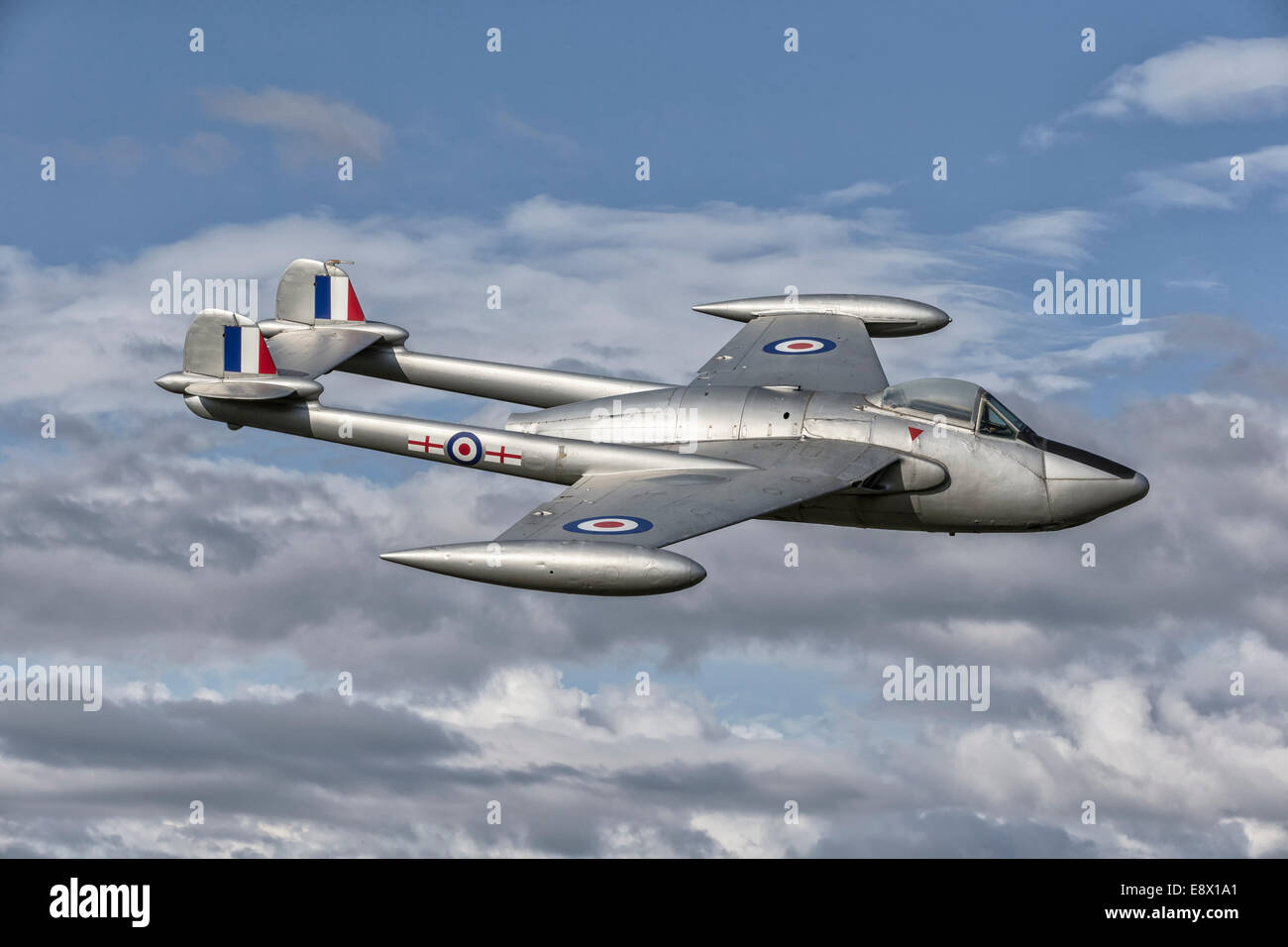 Gate guard aircraft hi-res stock photography and images - Alamy