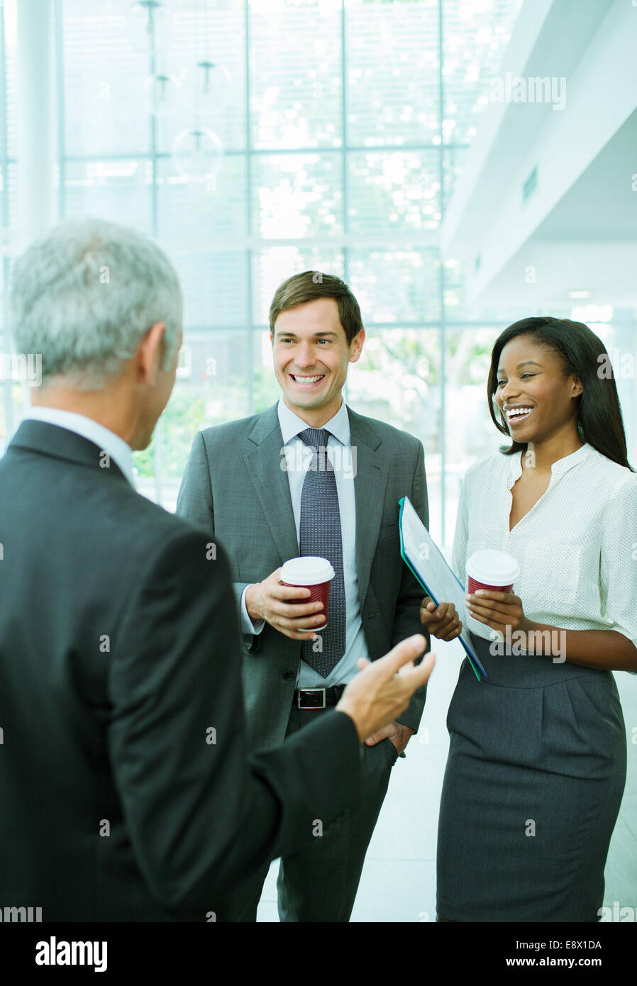 Full office building view hi-res stock photography and images - Alamy