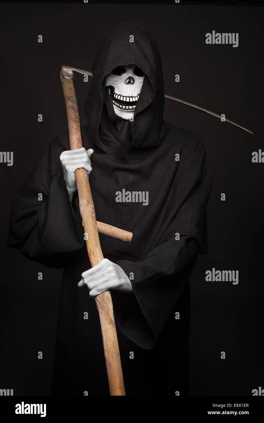 Halloween character: grim reaper Stock Photo - Alamy