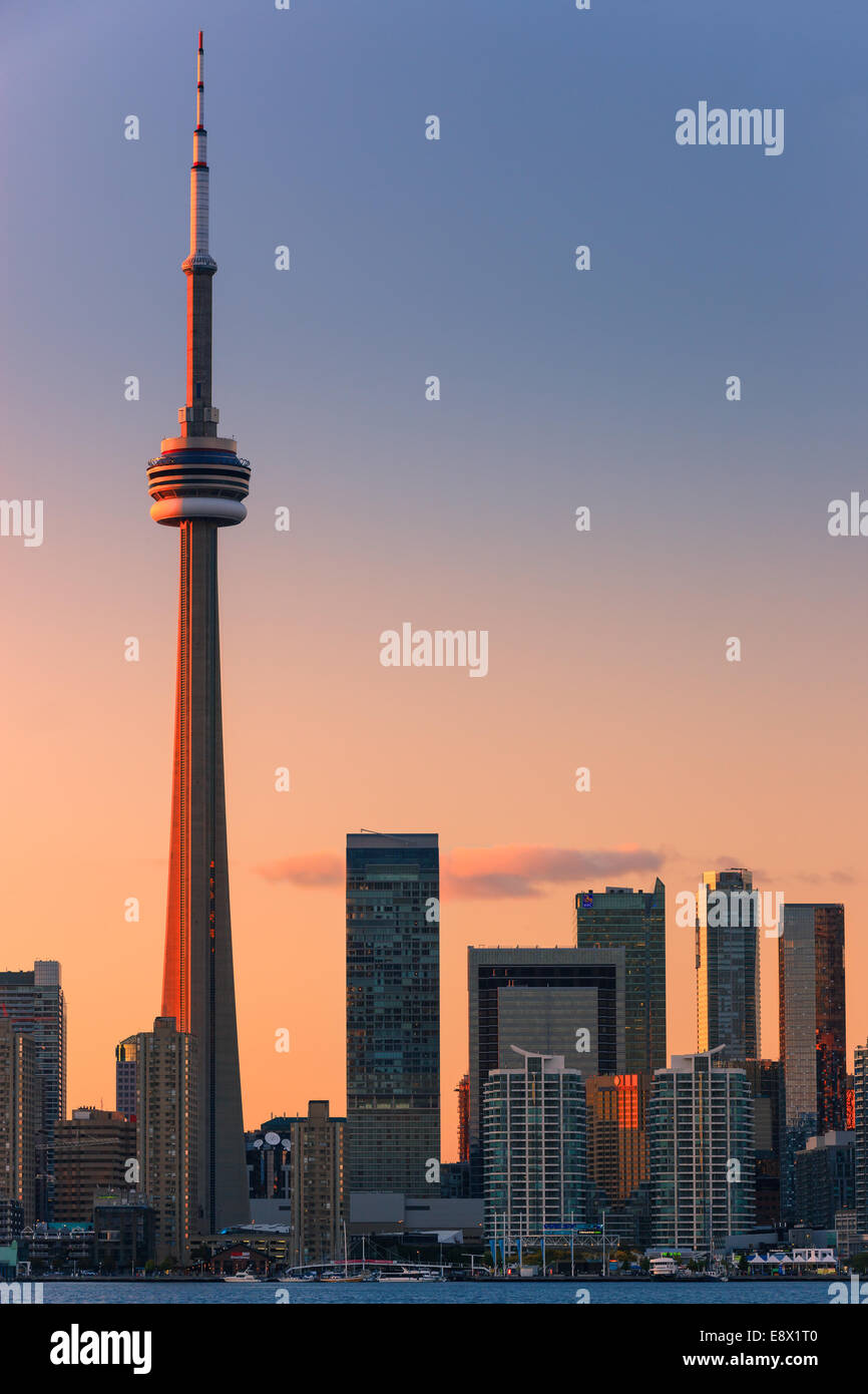 Canada icon famous tower iconic hi-res stock photography and images - Alamy