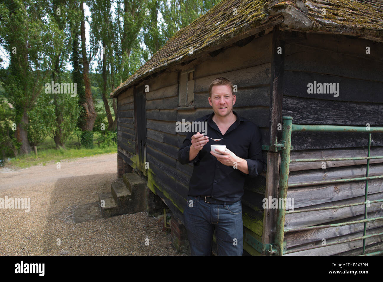 Alex Probyn owner of Blend for Friends custom tea blenders in Shoreham ...