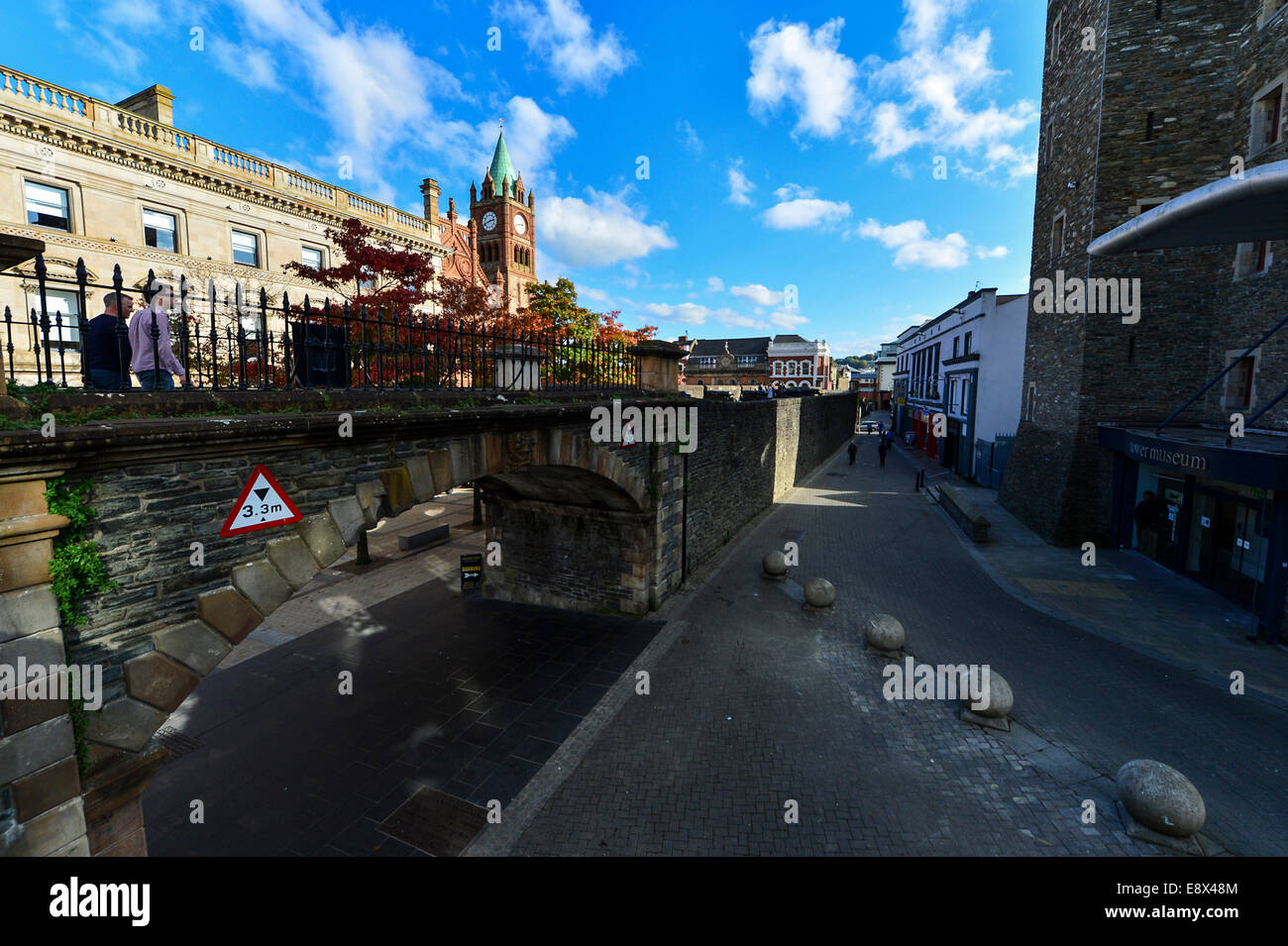 Derry walls hi-res stock photography and images - Alamy