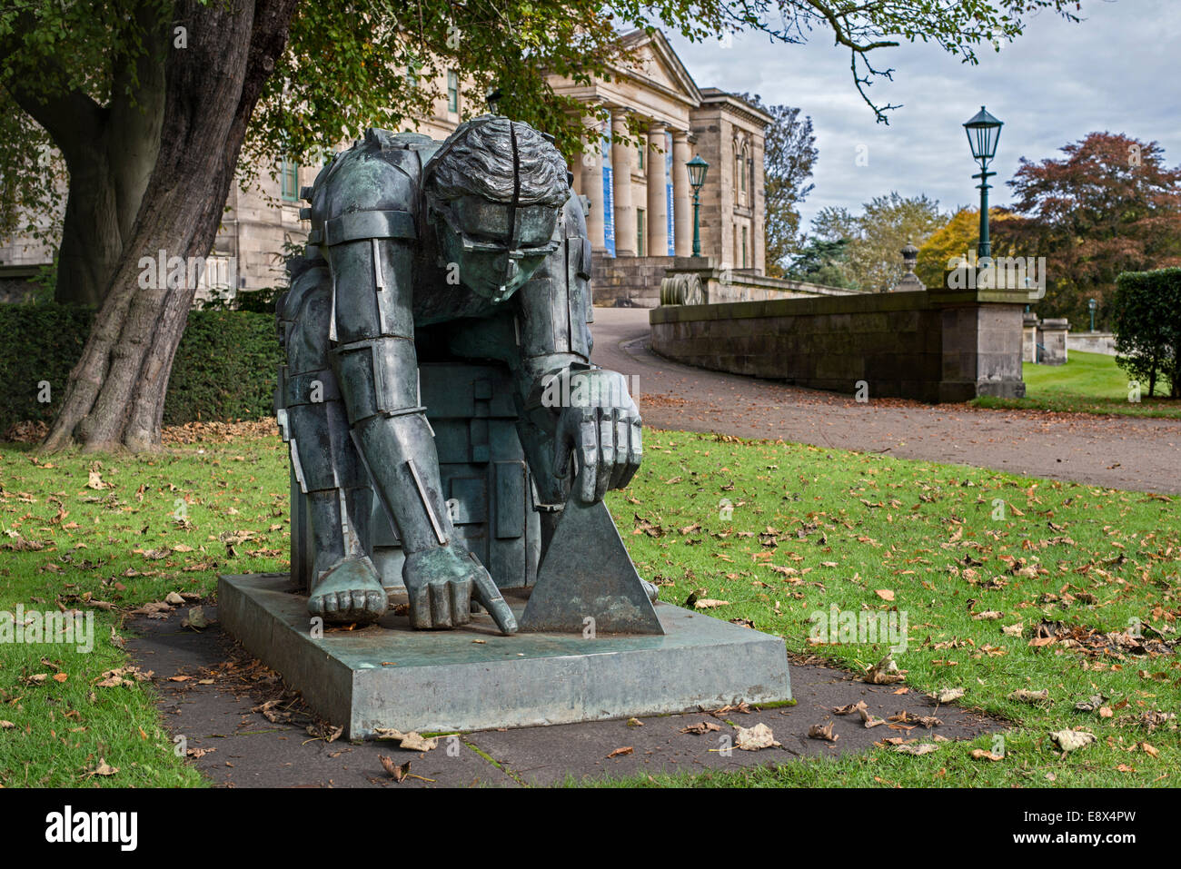 Newton statue by eduardo paolozzi hi-res stock photography and images ...