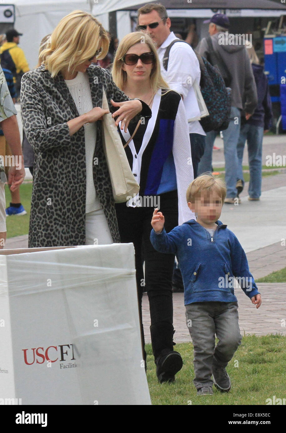 January jones and her sister hi-res stock photography and images - Alamy