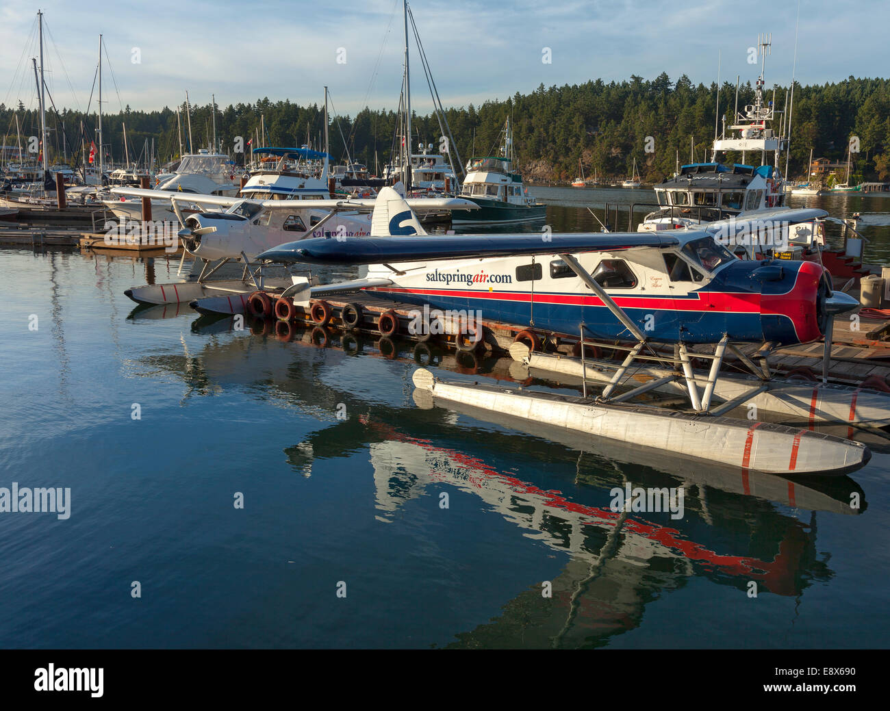 Float plane gulf islands hi-res stock photography and images - Alamy