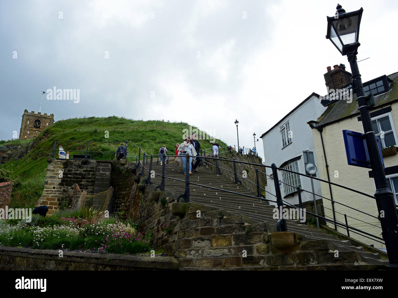 Whitby church steps hi-res stock photography and images - Alamy