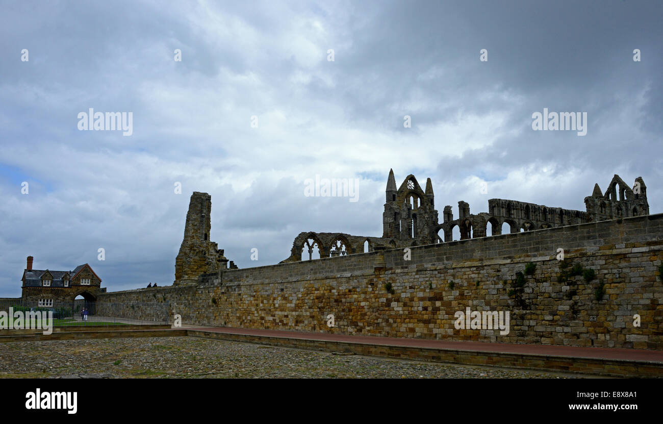 Whitby abbey statue hi-res stock photography and images - Alamy
