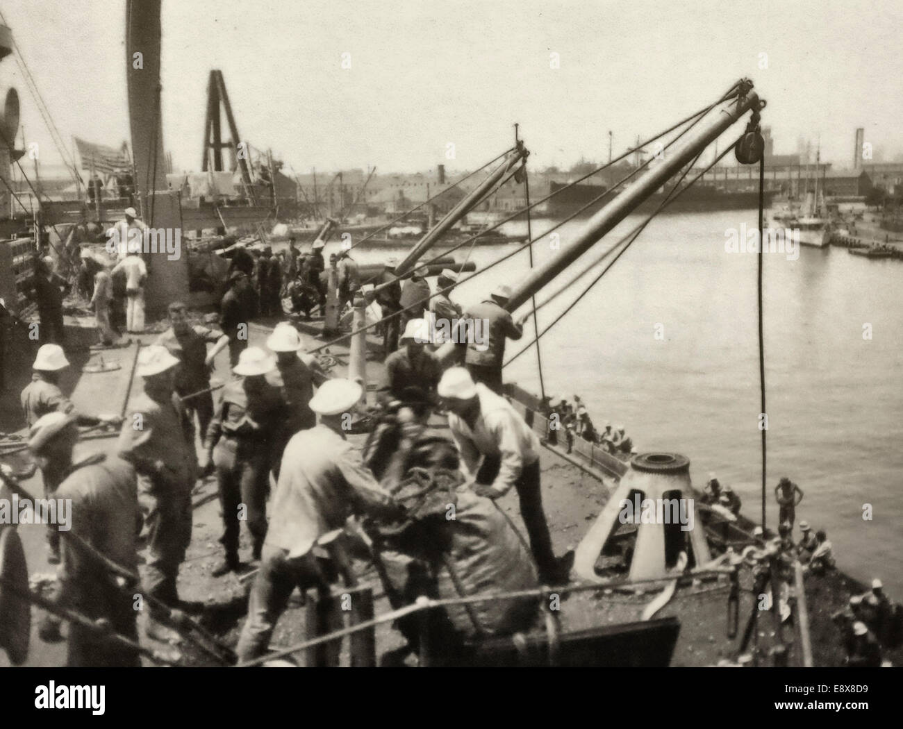 Uss connecticut hi-res stock photography and images - Alamy