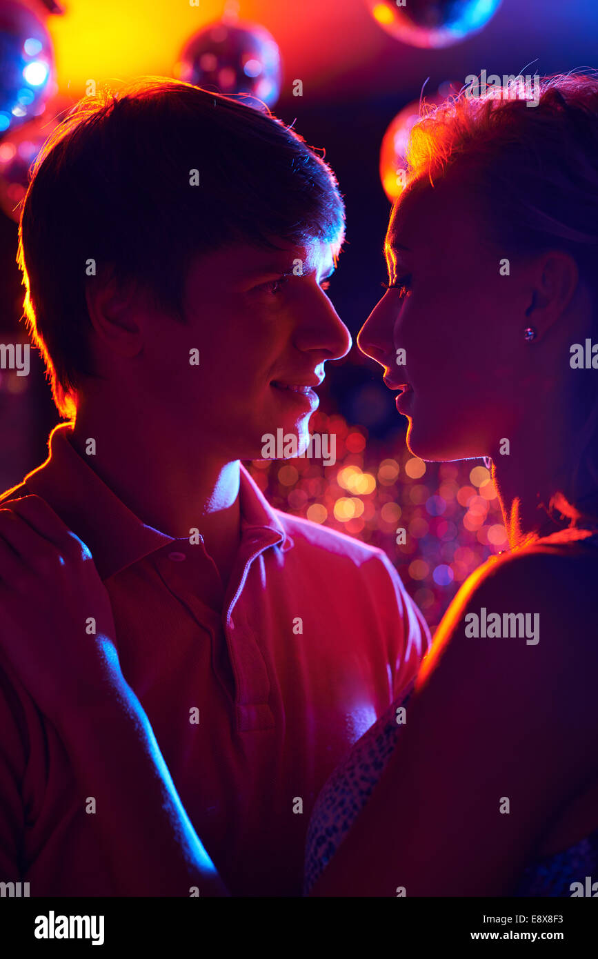 Young couple slow dancing hi-res stock photography and images - Alamy