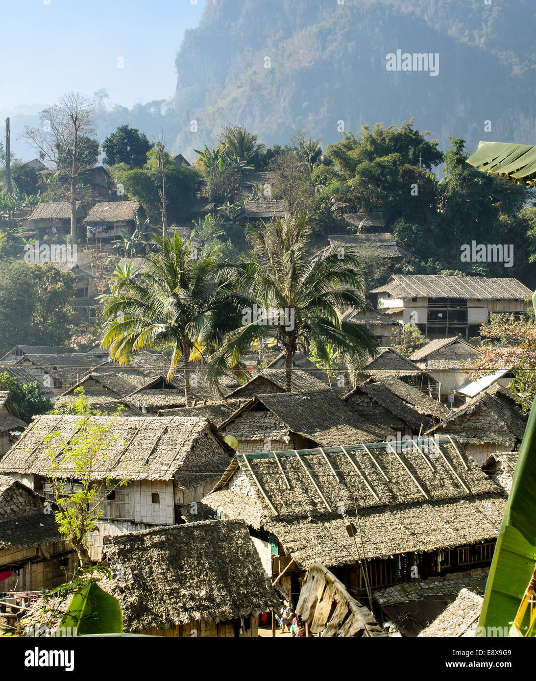Bamboo hut thailand hi-res stock photography and images - Alamy