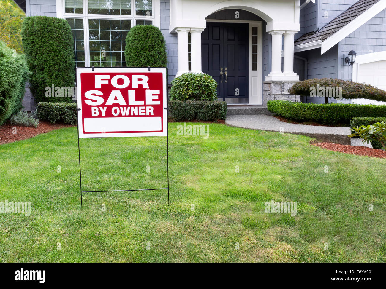 Yard sale sign hi-res stock photography and images - Alamy