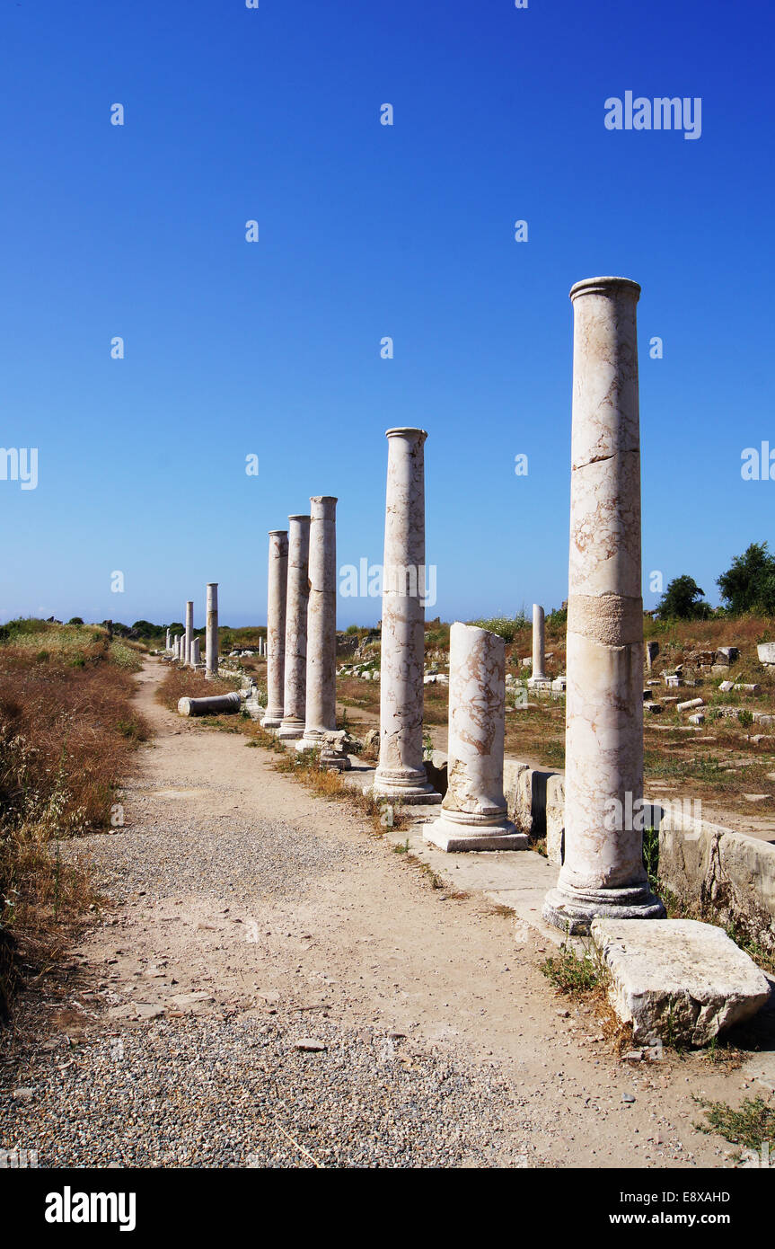 Ancient monument tourist hi-res stock photography and images - Alamy