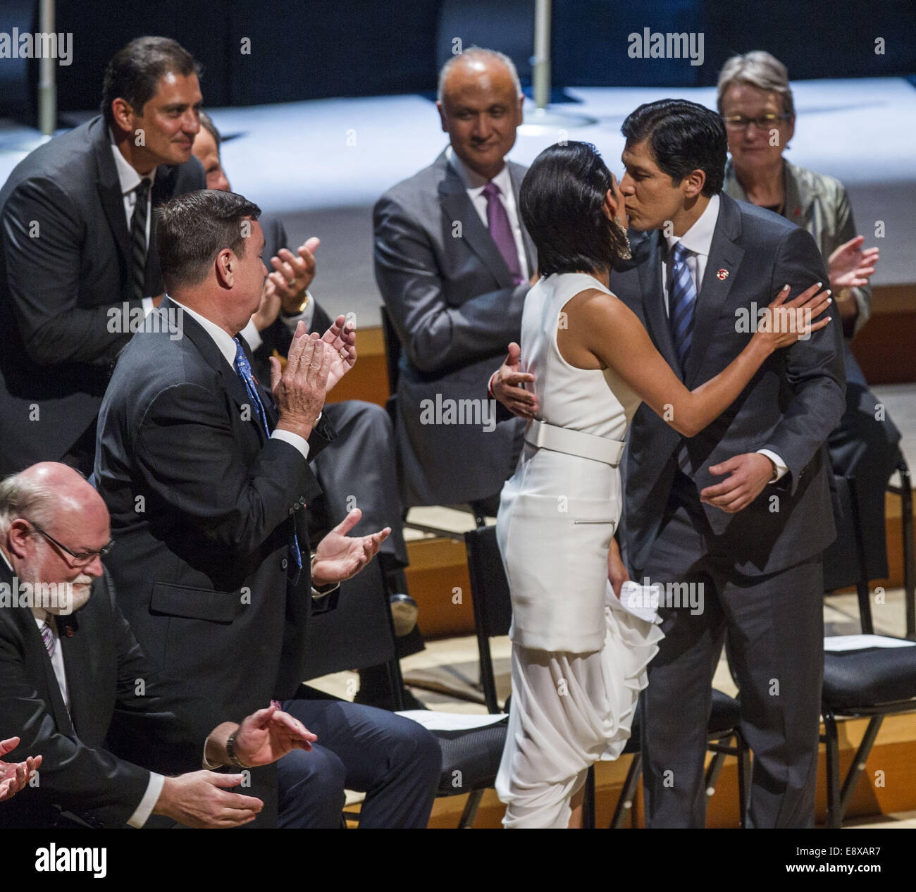 Los Angeles, California, USA. 15th Oct, 2014. Democratic Sen. Kevin de ...