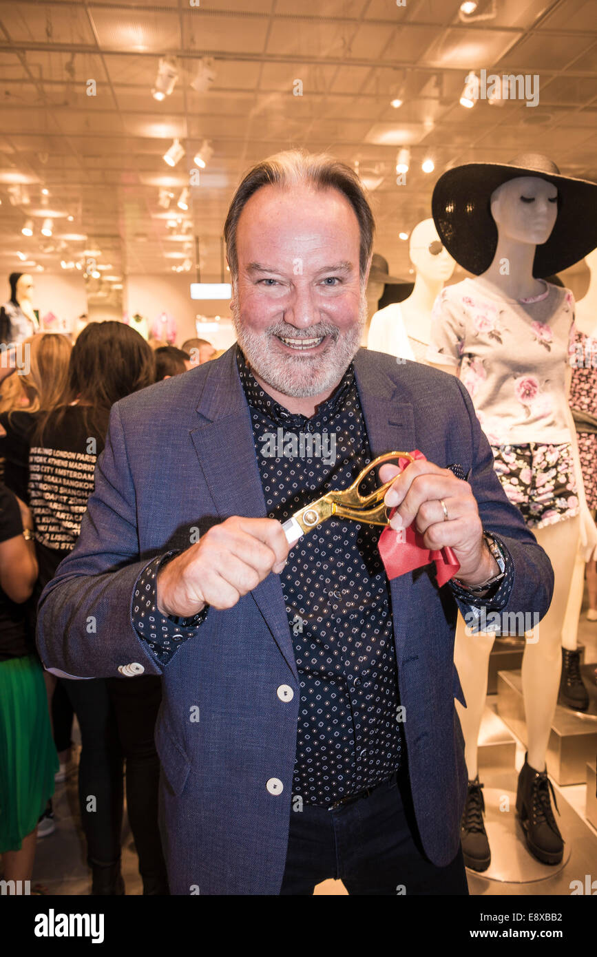 Sydney, Australia. 16th October, 2014. H&M CEO Hans Anderson opens the ...