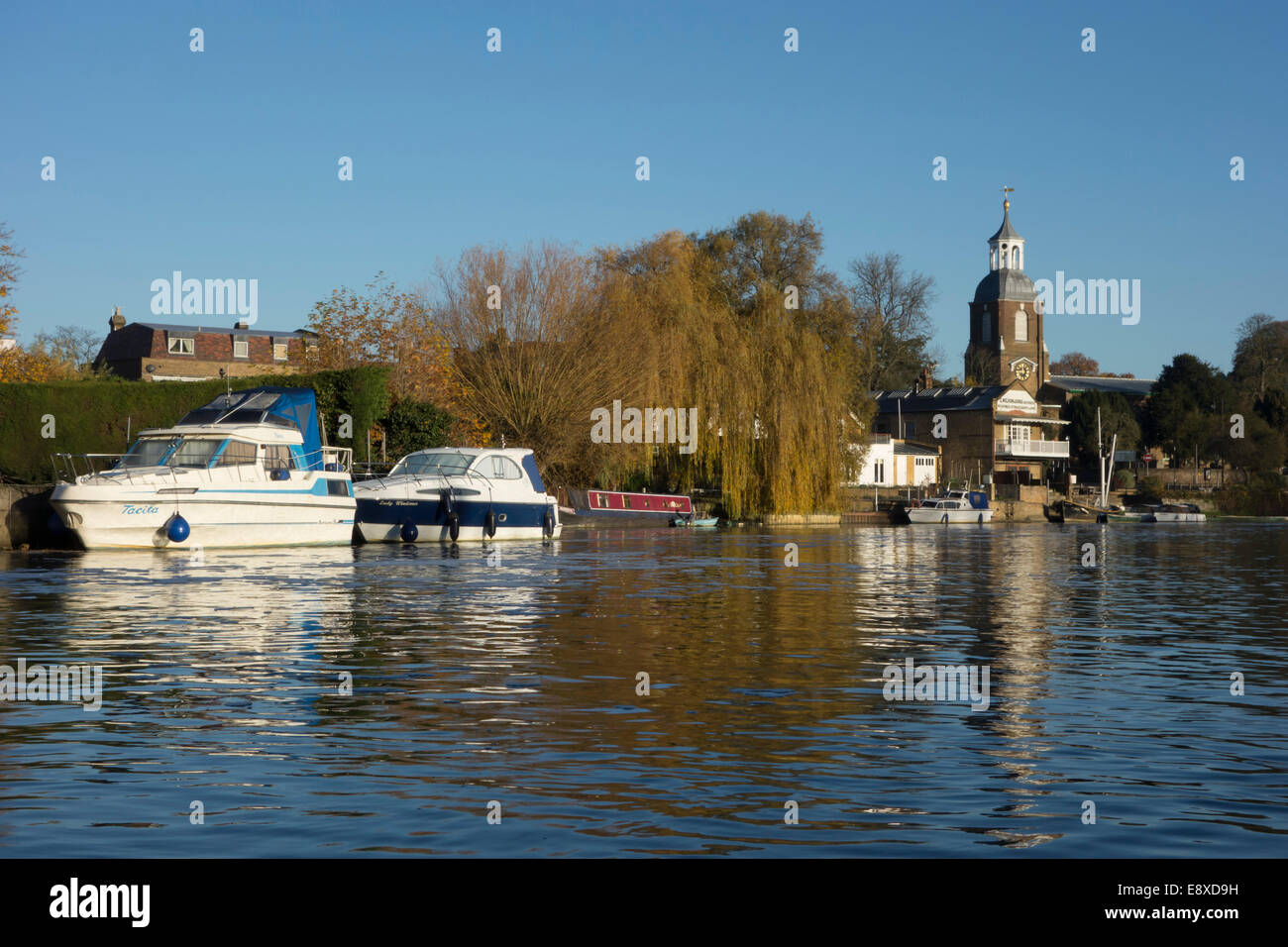 Sunbury on thames hi-res stock photography and images - Alamy