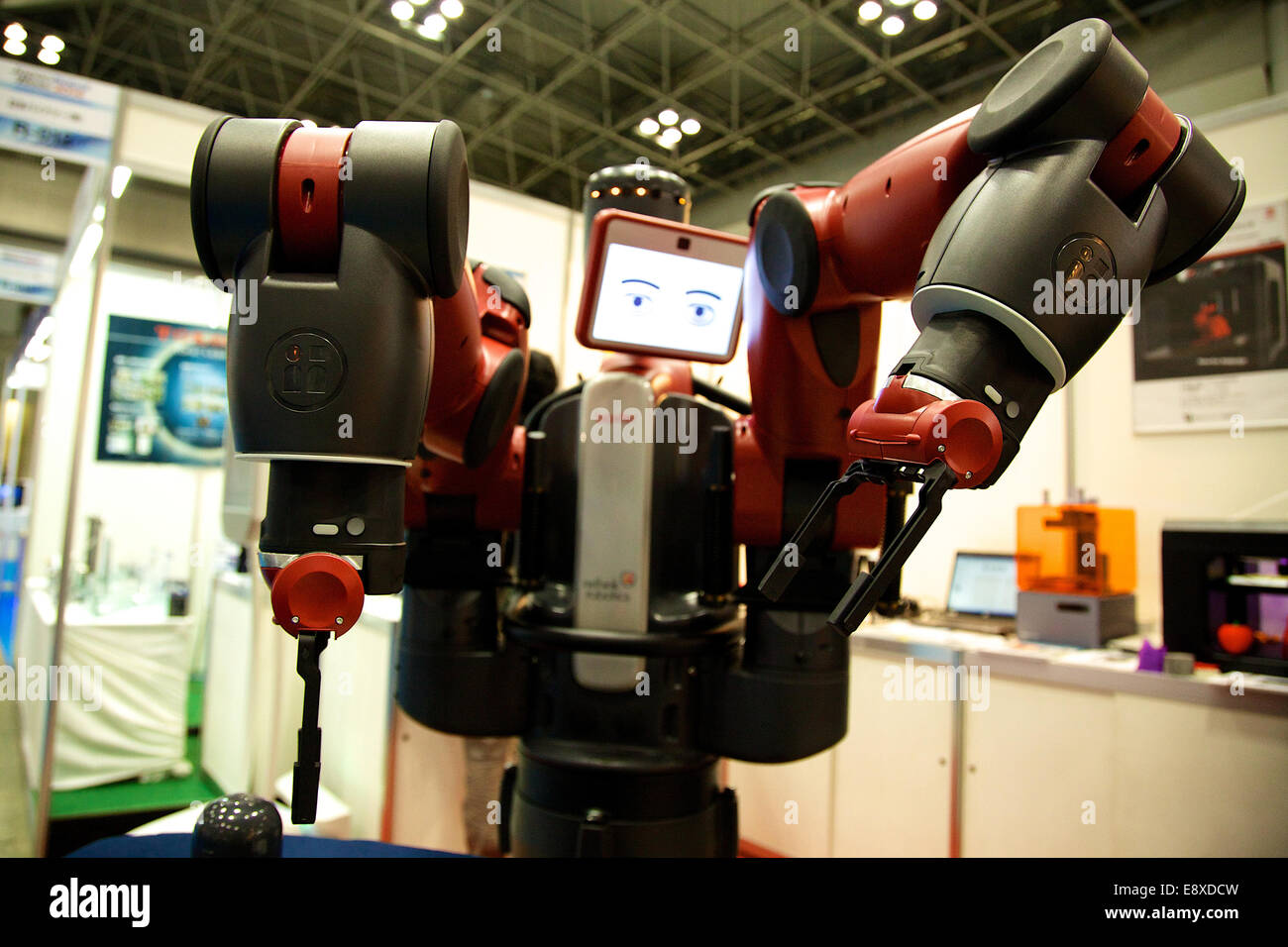 Tokyo, Japan. 16th October, 2014. The robot of Rethink Robotics "Baxter ...