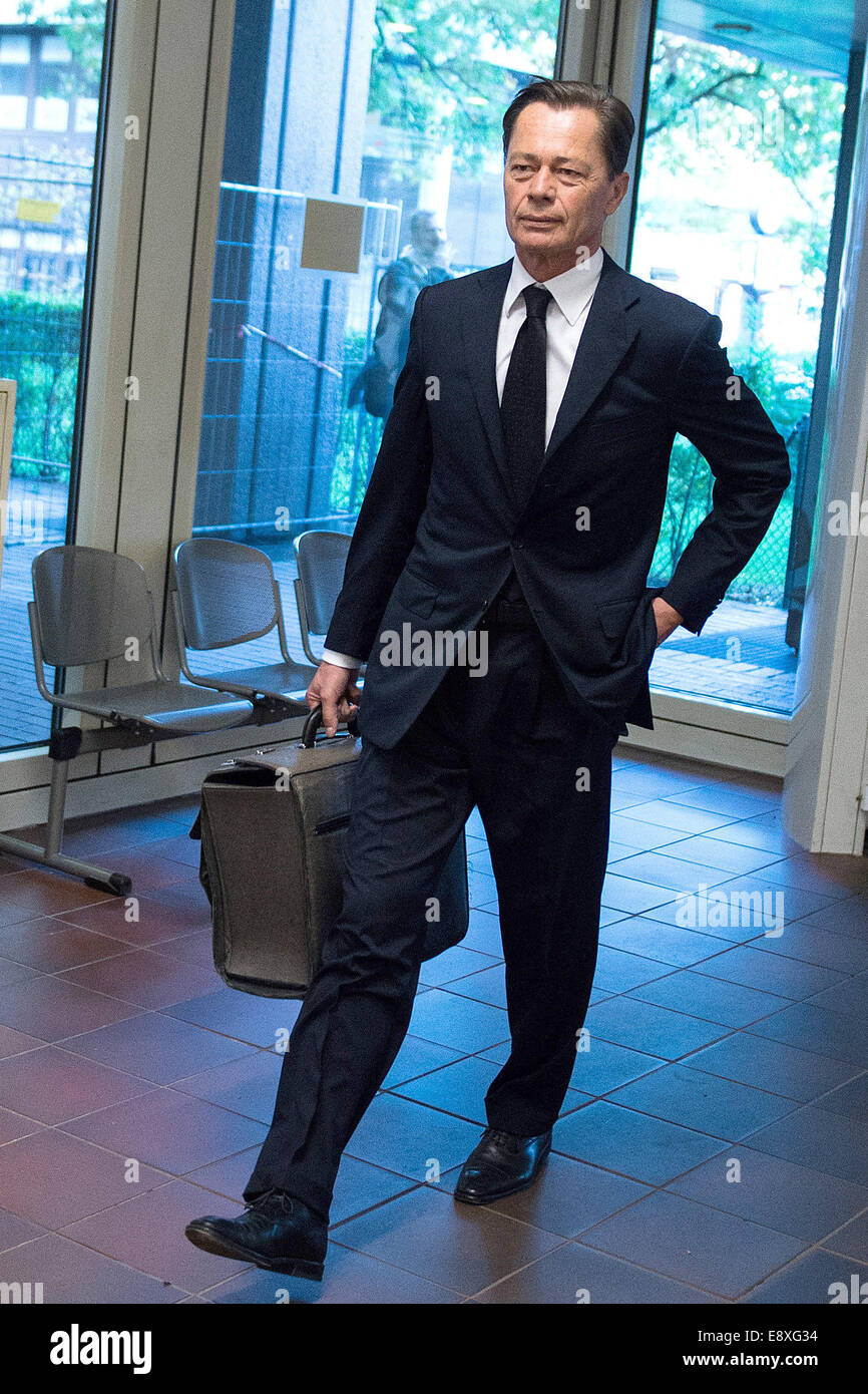 Cologne, Germany. 16th Oct, 2014. Former Arcandor CEO Thomas Middelhoff ...