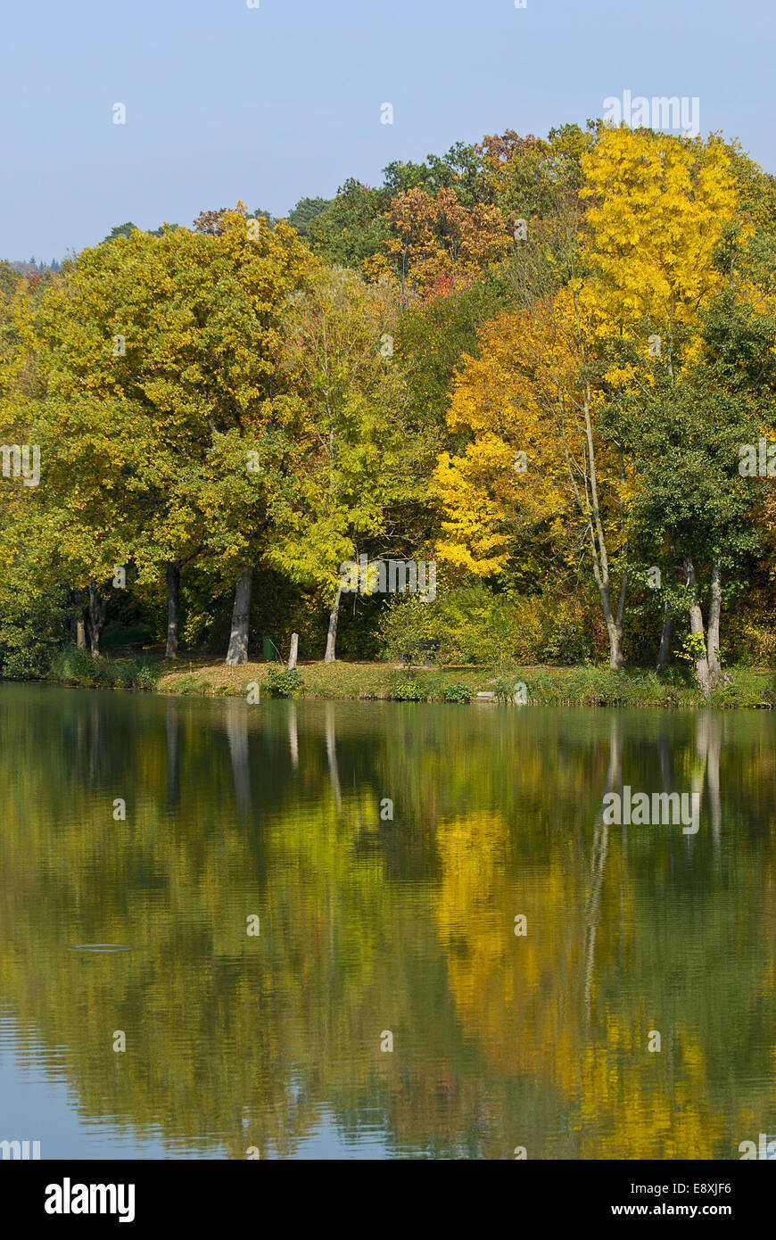 Colors of lake hi-res stock photography and images - Alamy