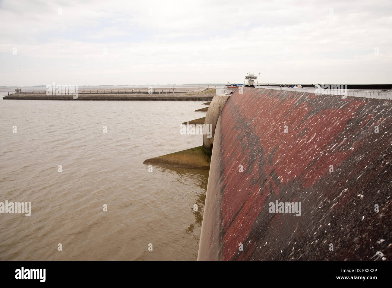 Eider dam hi-res stock photography and images - Alamy