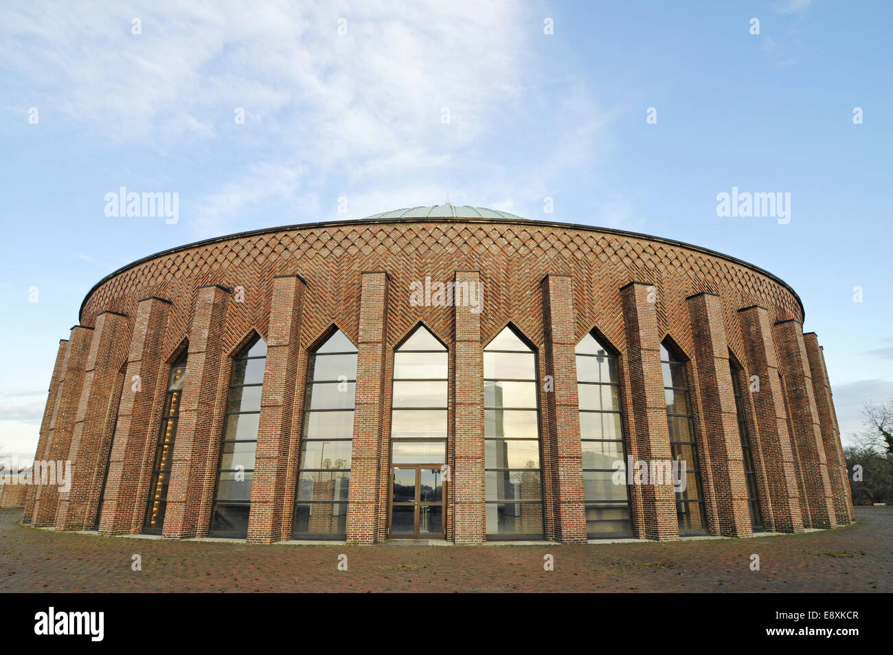 Dusseldorf tonhalle concert hall hi-res stock photography and images ...
