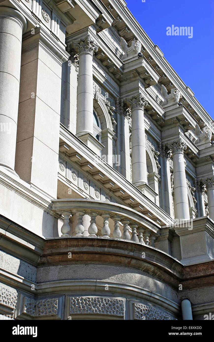 Diagonal Columns Architecture High Resolution Stock Photography and ...