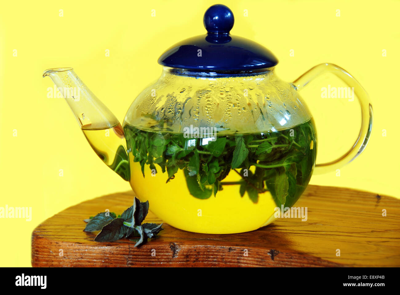 Mint herbal tea Stock Photo - Alamy