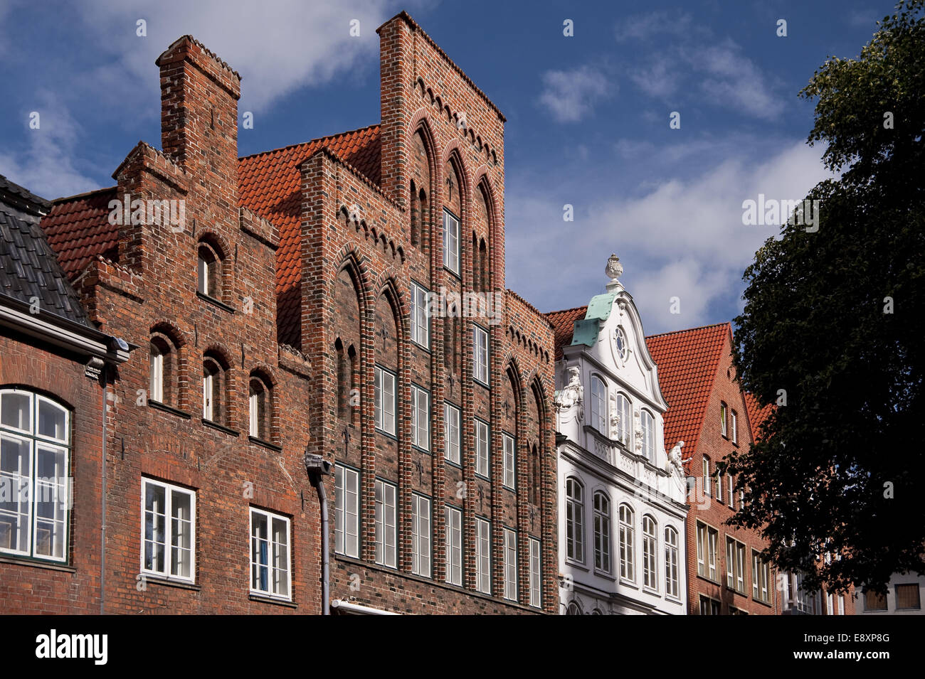 Stepped brick pediment hi-res stock photography and images - Alamy