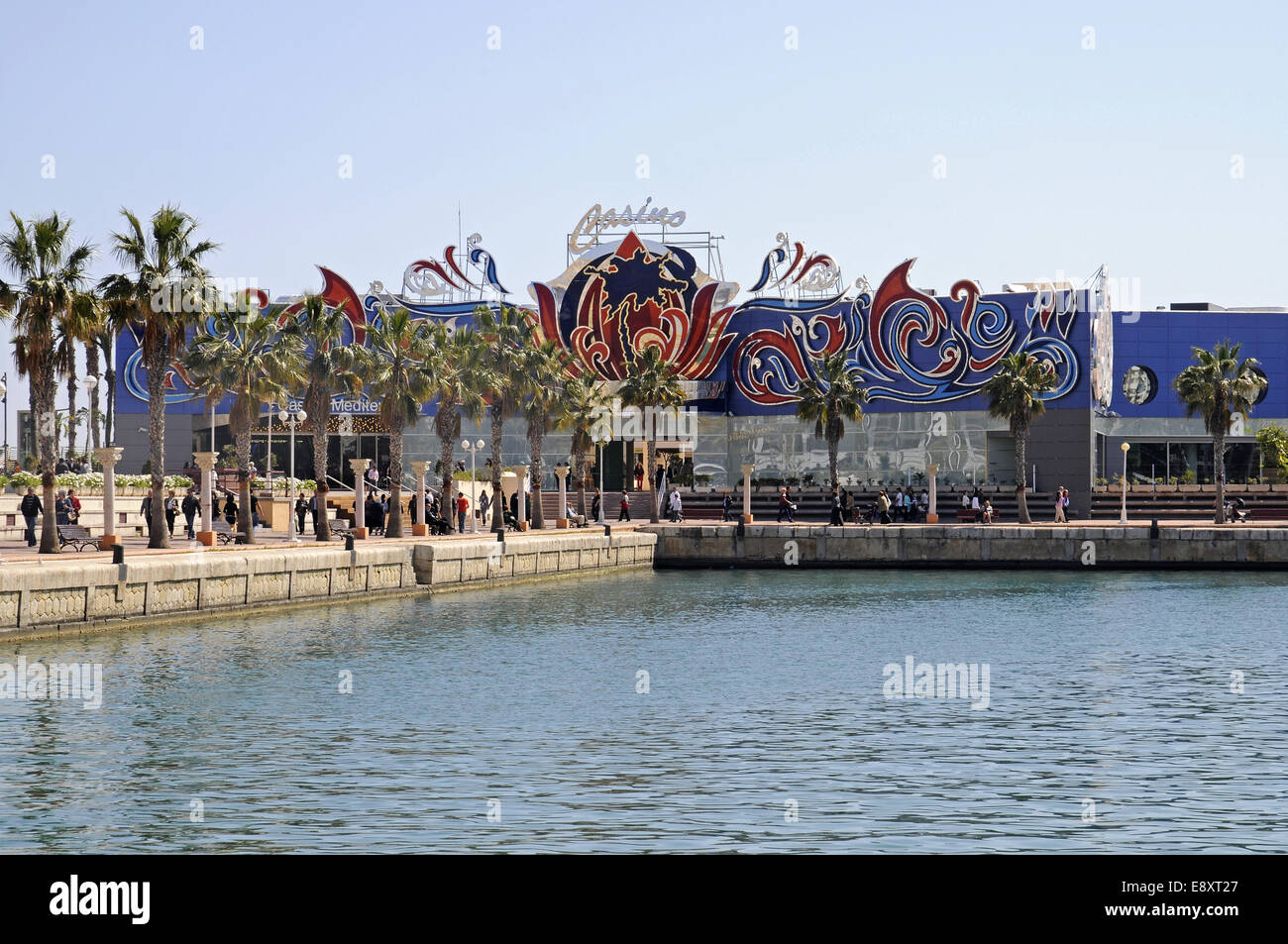 Moderne spanische architektur hi-res stock photography and images - Alamy