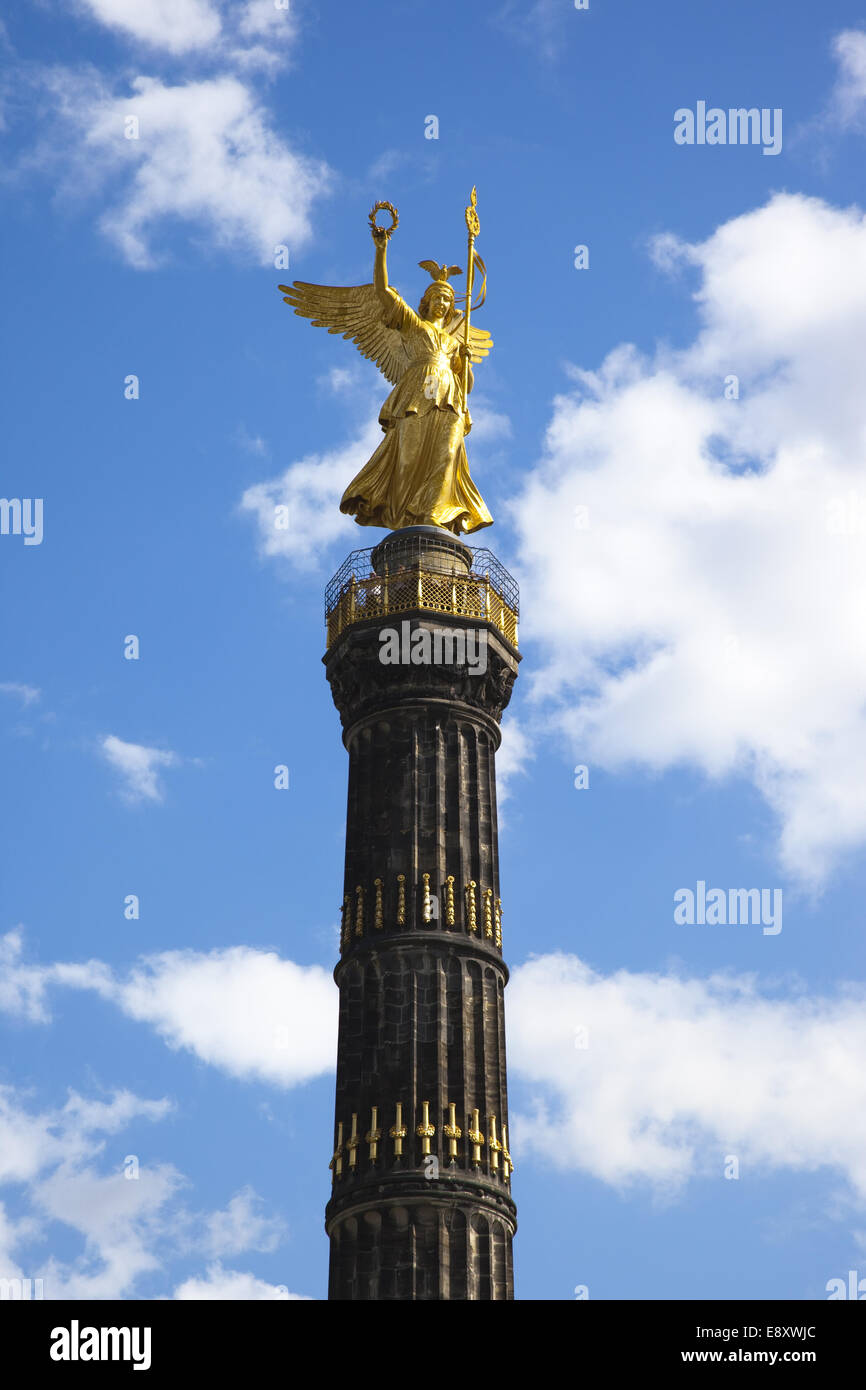 Golden angel column hi-res stock photography and images - Alamy