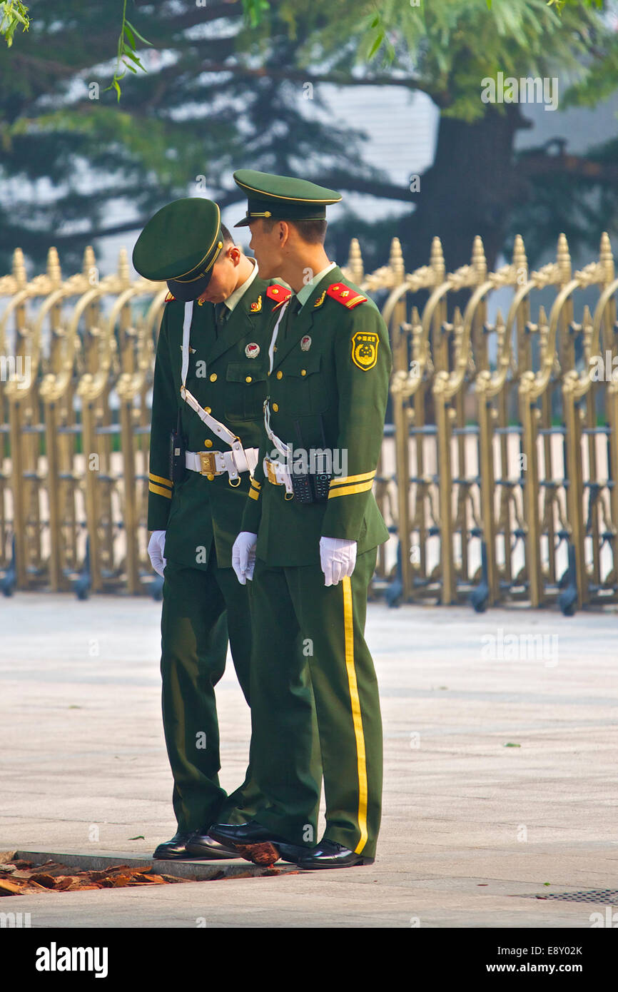 Two Young Chinese Soldiers Guarding Tiananmen Square, Beijing, China ...