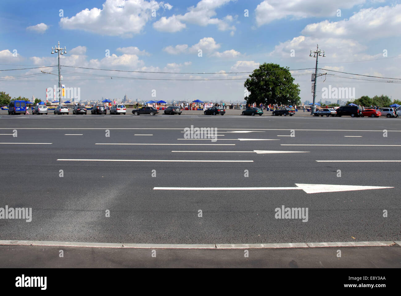 Wide vehicles sign hi-res stock photography and images - Alamy