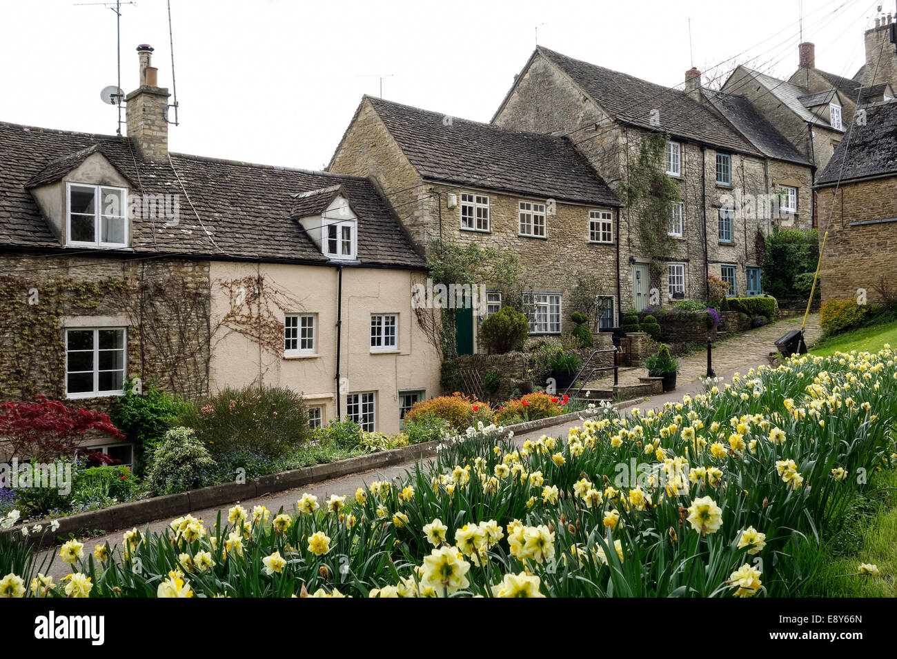 Cotswold stone cottages in Chipping Steps in Tetbury, Gloucestershire ...