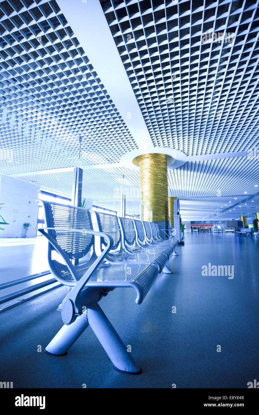 Gate with bench hi-res stock photography and images - Alamy