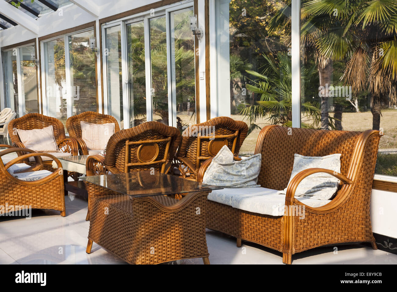 Lounge hi-res stock photography and images - Alamy