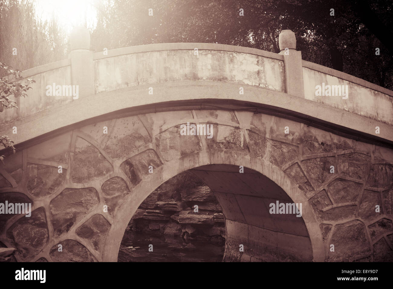 Stone masonry bridge hi-res stock photography and images - Alamy