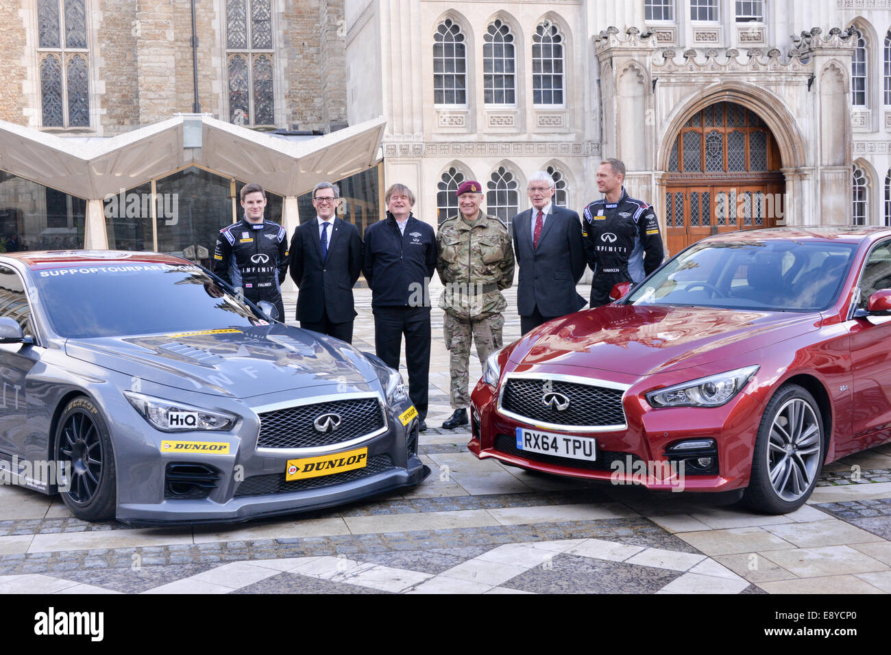 London,UK. 16th October, 2014. Infiniti Support the Paras Racing team ...