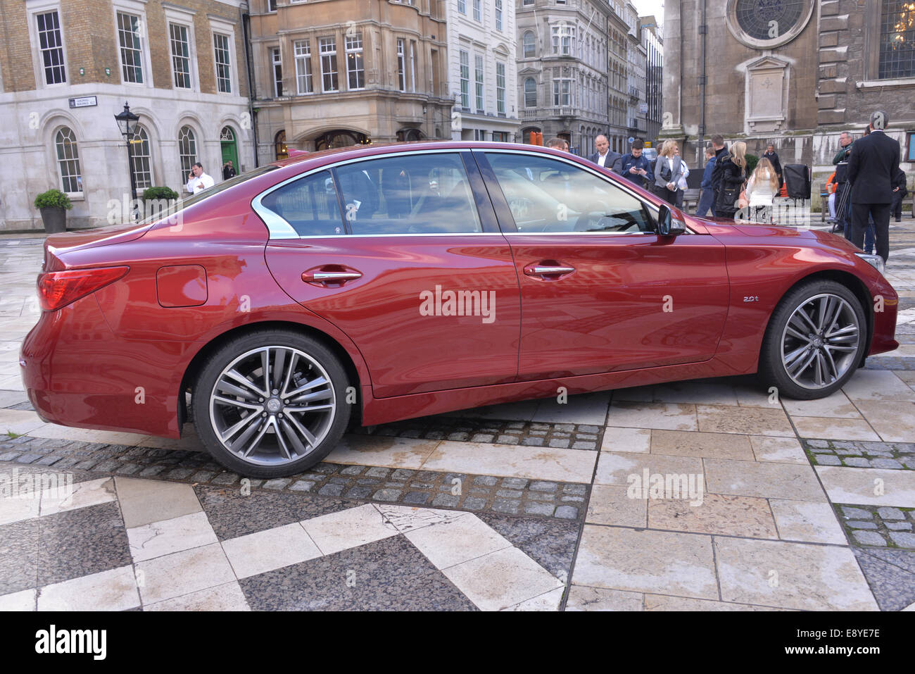 London,UK. 16th October, 2014. Infiniti Support the Paras Racing team ...
