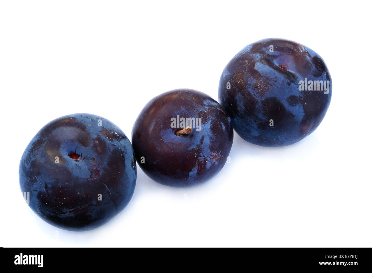 Three fresh purple plums hi-res stock photography and images - Alamy