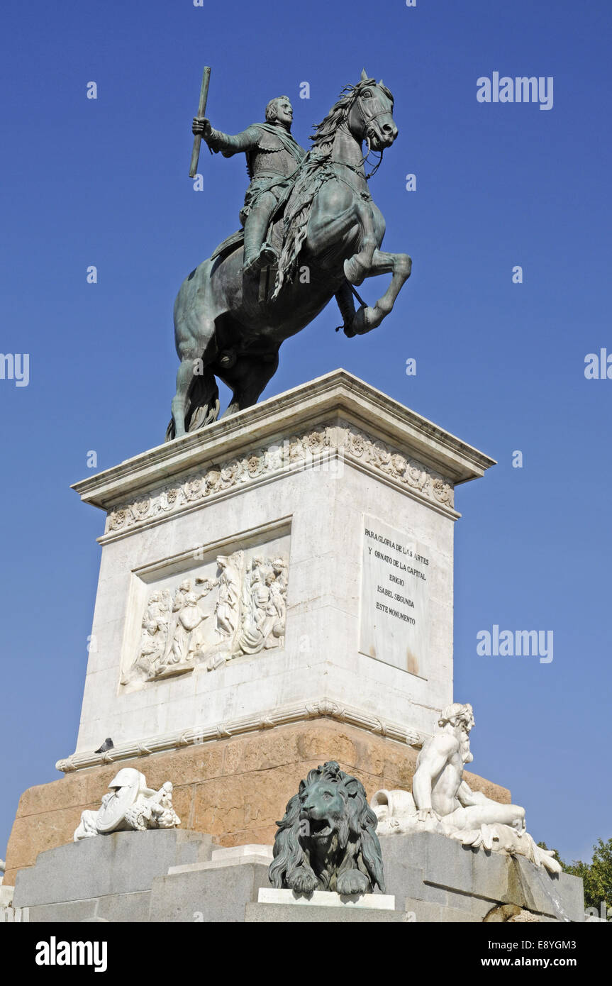 Statue philip iv plaza hi-res stock photography and images - Alamy