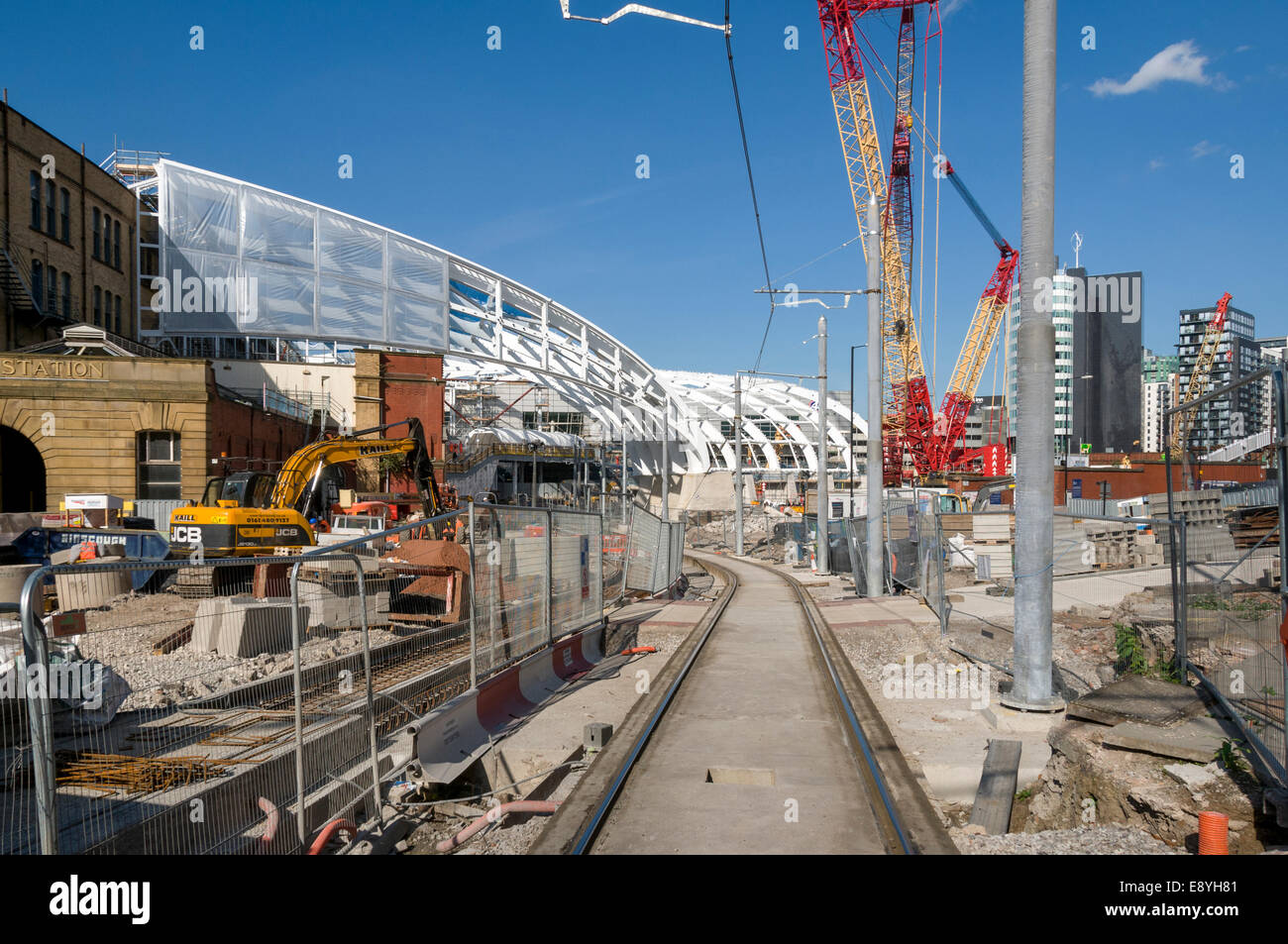 New roof being constructed and redevelopment work at Victoria Station ...