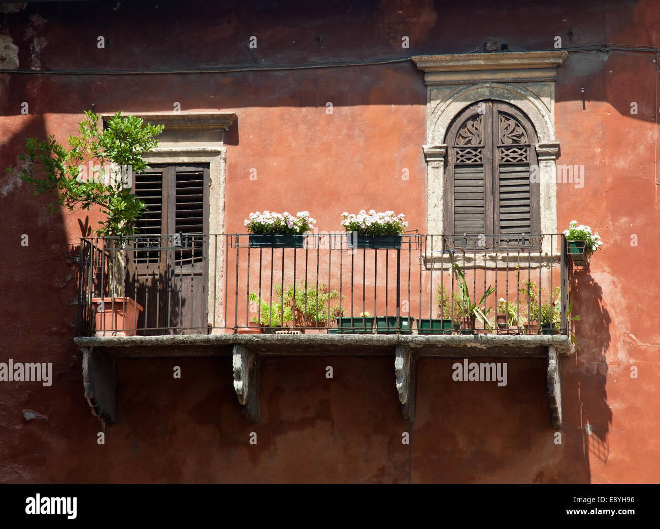 Italian renaissance balcony hi-res stock photography and images - Alamy