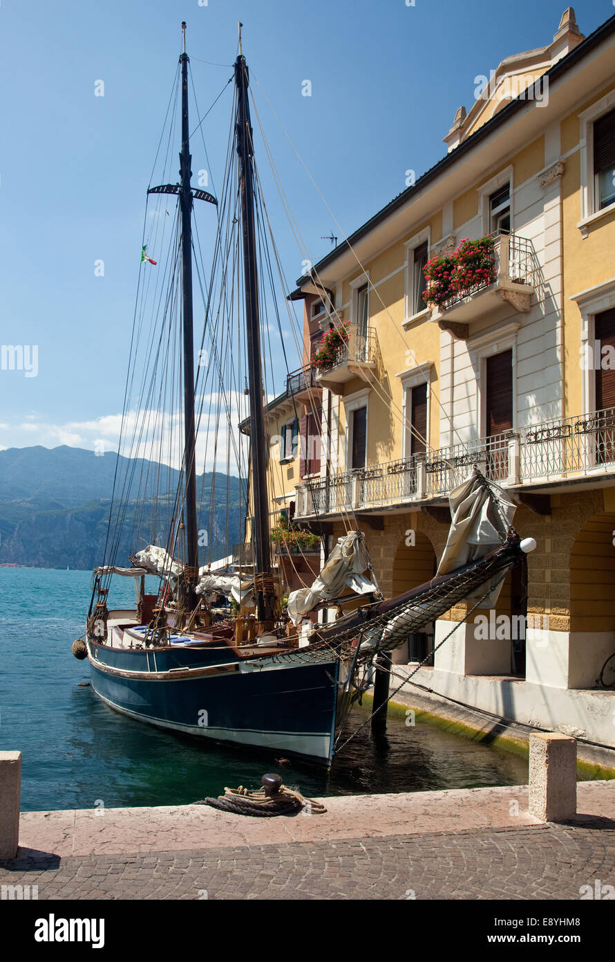Sailing boat in colorful hi-res stock photography and images - Alamy